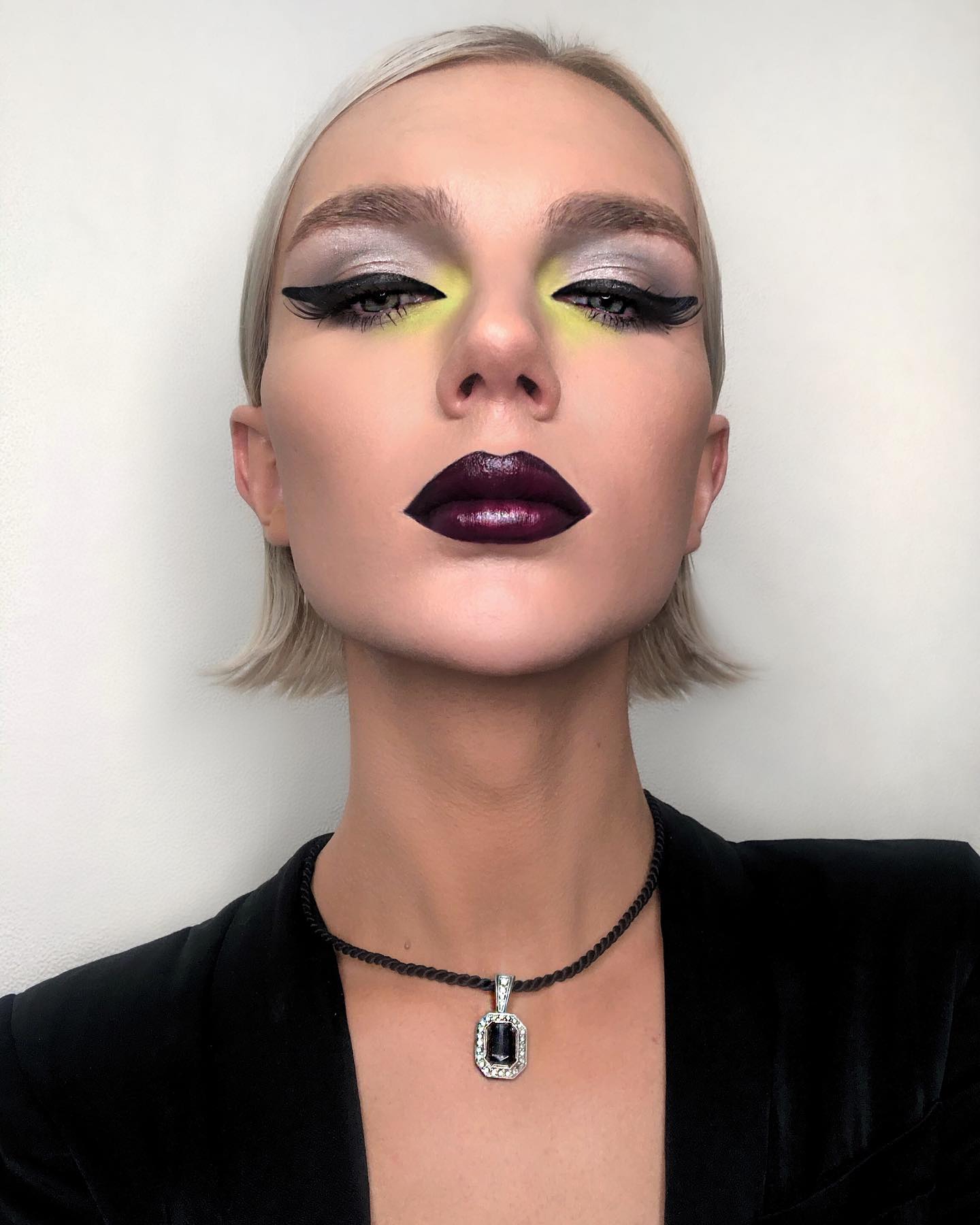 40 Iconic 90s Makeup Looks: Bold, Glamorous, and Trendsetting Styles ...