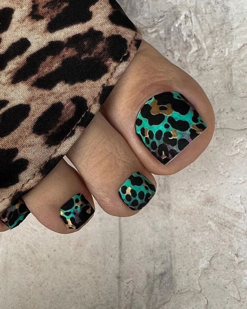 30 Stunning Fall Pedicure Ideas to Keep Your Toenails on Trend ...