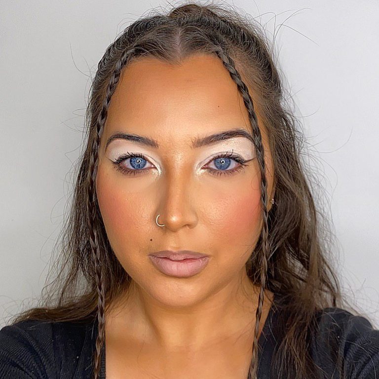 40 Iconic 90s Makeup Looks: Bold, Glamorous, and Trendsetting Styles ...