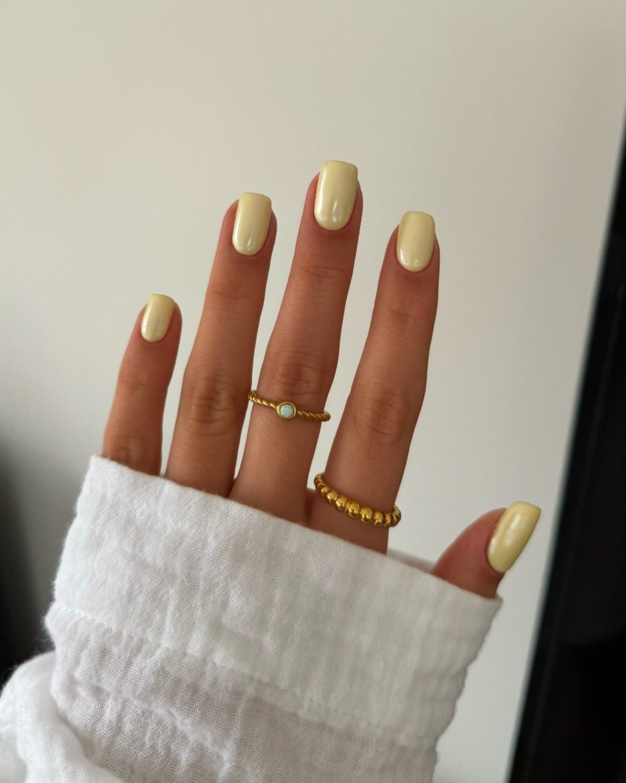 23 Yellow Fall Nails: Mustard, Glitter, and Elegant Designs for a ...