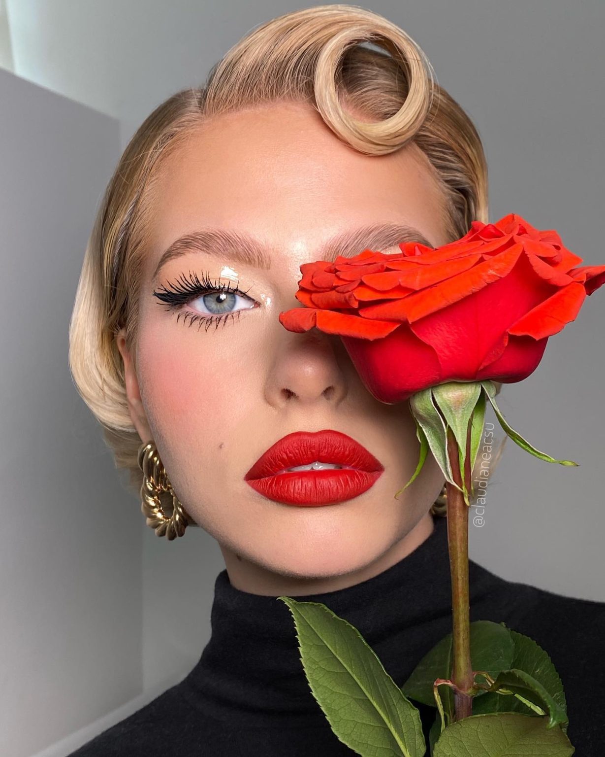 28 Red Lipstick Looks 2024: Bold and Beautiful Styles for Every ...