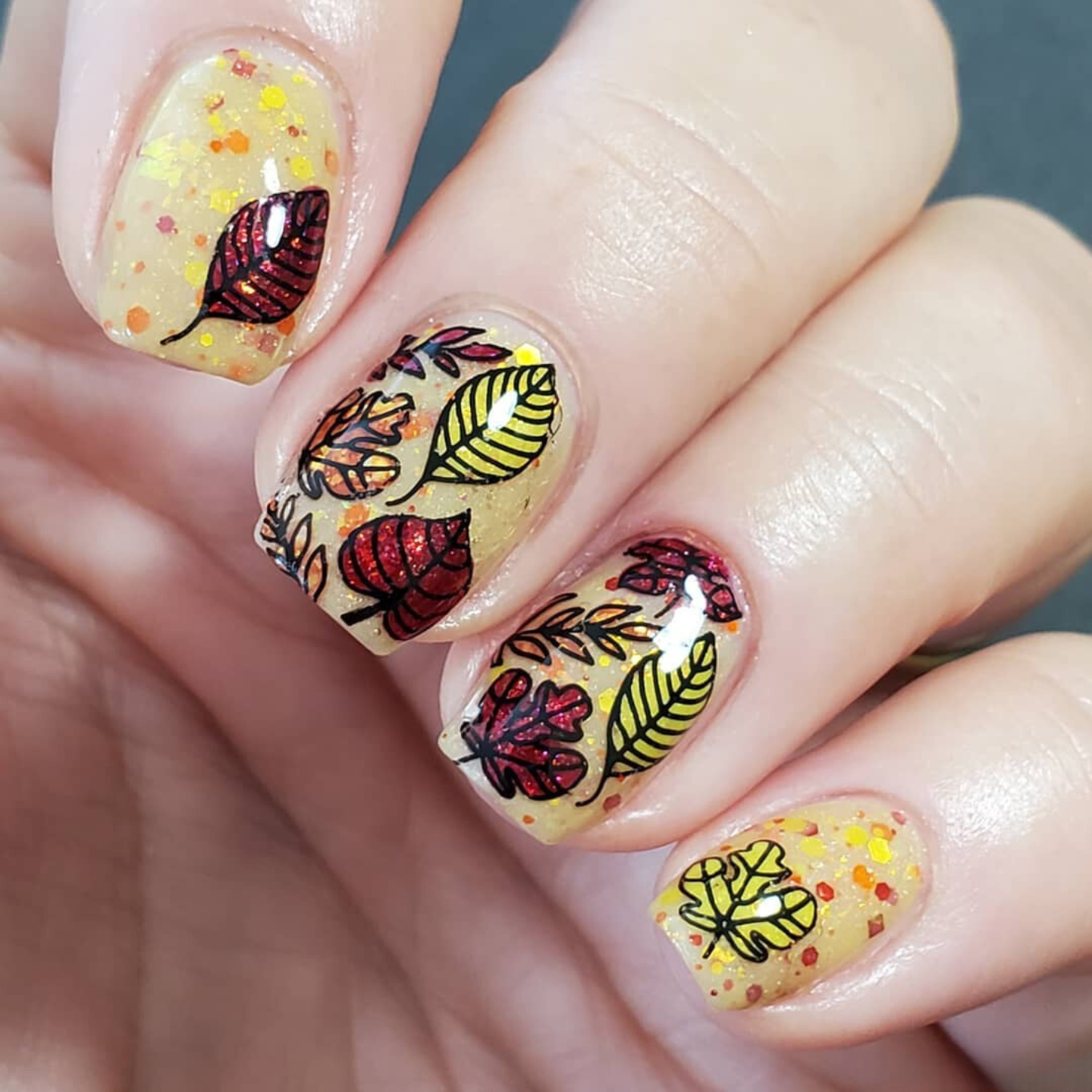 23 Nails with Fall Leaves: Stunning Designs to Embrace Autumn's Beauty ...