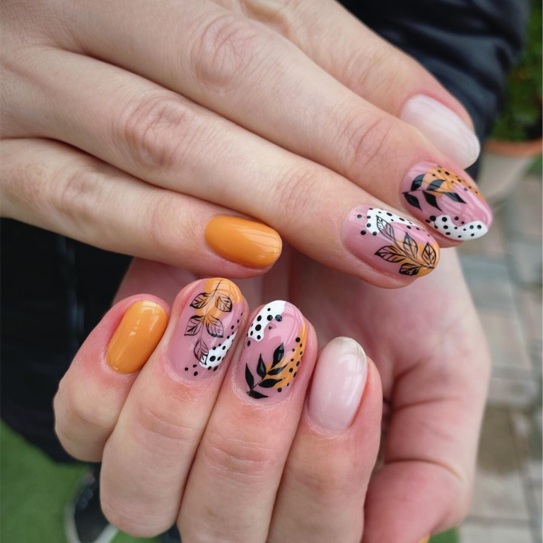 23 Nails with Fall Leaves: Stunning Designs to Embrace Autumn's Beauty ...