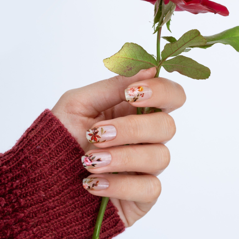 23 Nails with Fall Leaves: Stunning Designs to Embrace Autumn's Beauty ...