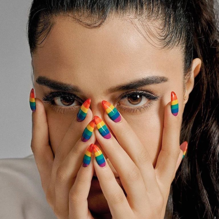 28 Stunning Fall Rainbow Nails 2024 Designs You Must Try This Autumn ...