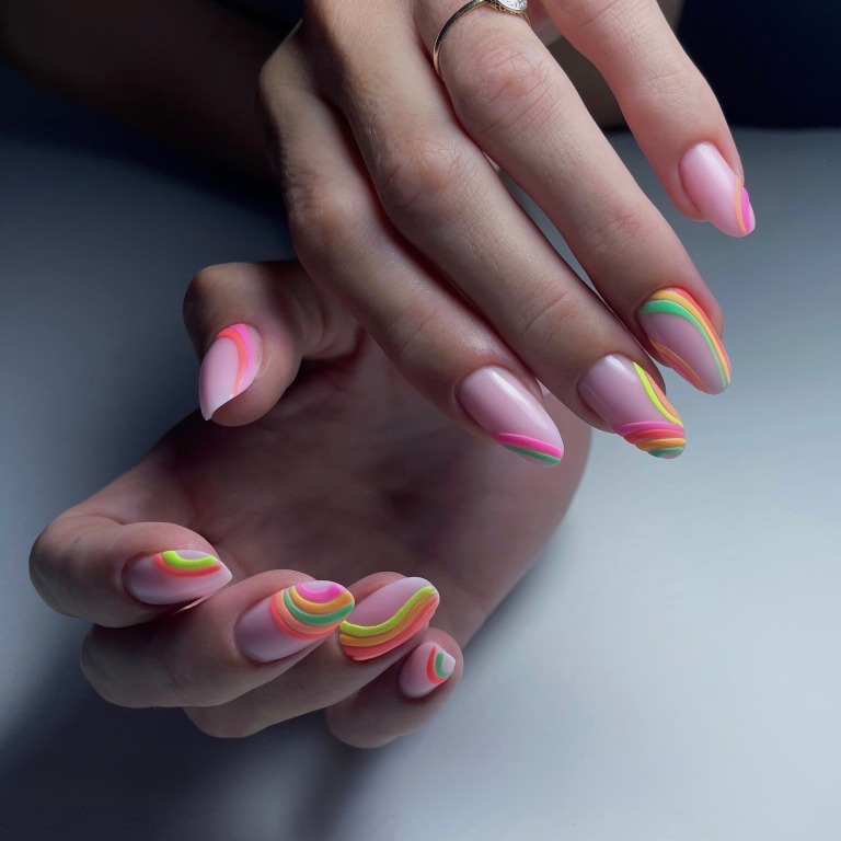 26 Swirl Nails Ideas to Elevate Your Look: Stunning Designs for Every ...