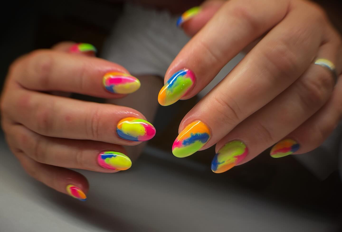 28 Stunning Fall Rainbow Nails 2024 Designs You Must Try This Autumn ...
