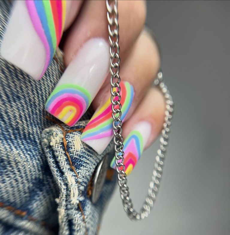 28 Stunning Fall Rainbow Nails 2024 Designs You Must Try This Autumn ...