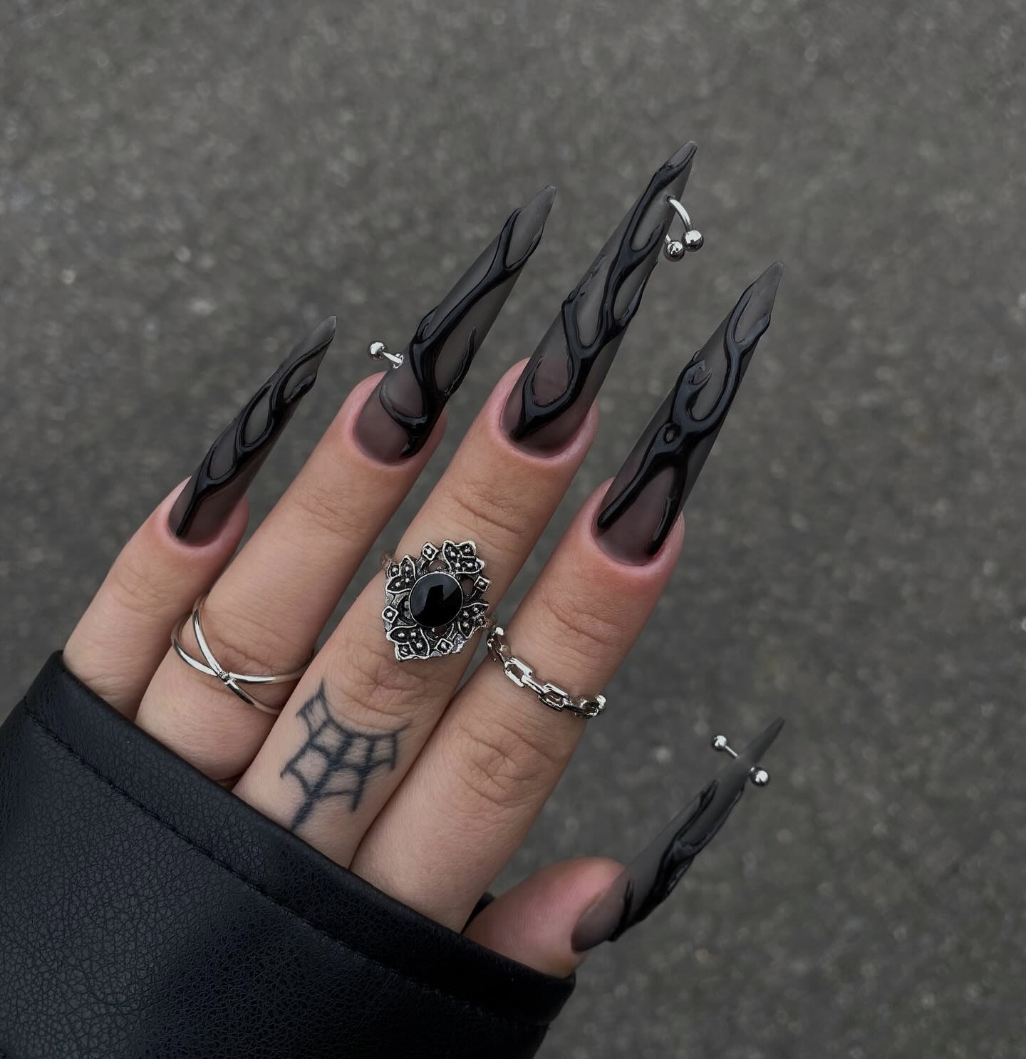 39 Dark Fall Nails: Bold Designs and Colors for a Trendy Autumn ...