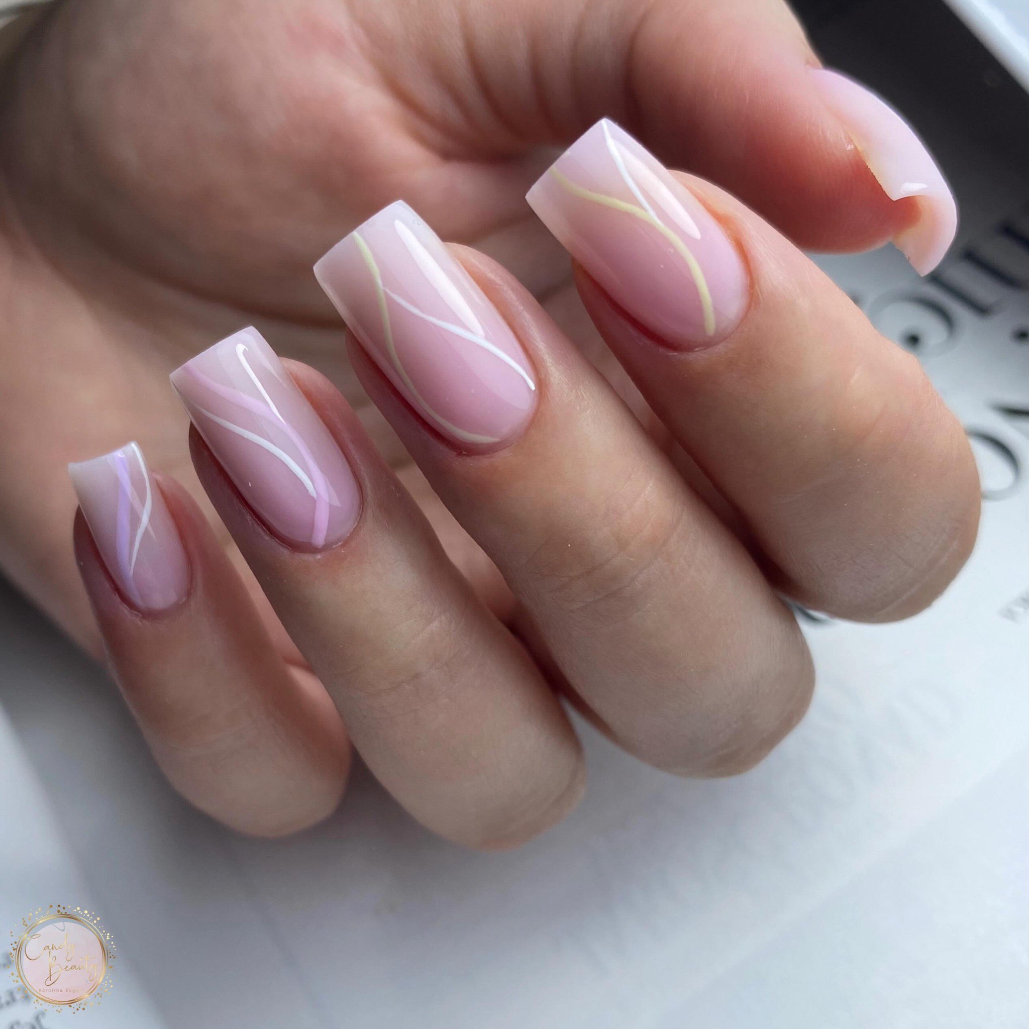 26 Swirl Nails Ideas to Elevate Your Look: Stunning Designs for Every ...