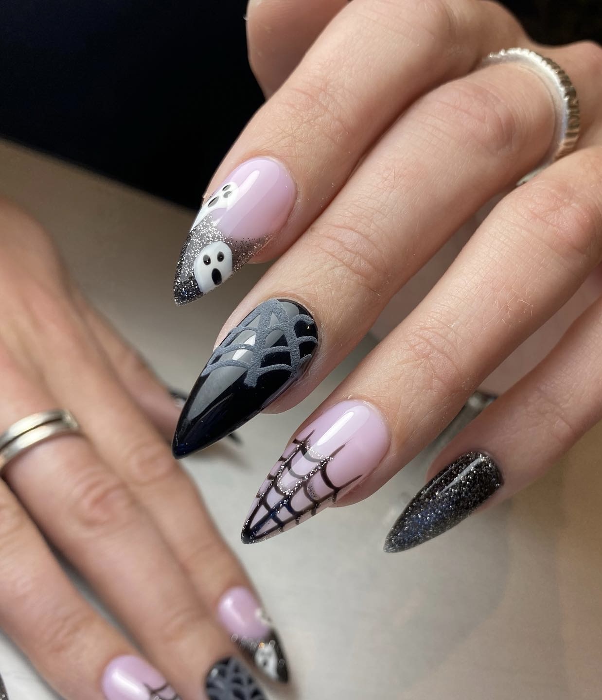 24 Spooky Halloween Nails: Creepy, Creative, and Perfect for Your Look ...