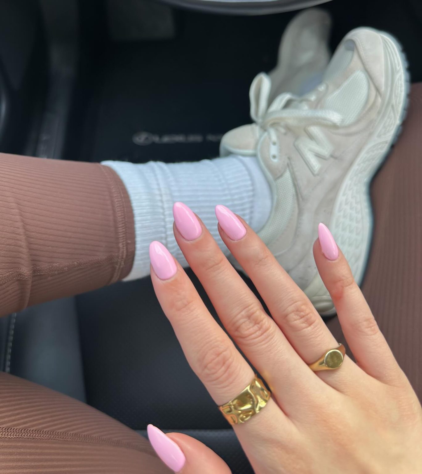 25 Stunning Pink Fall Nails 2024: Trendy Designs to Rock This Autumn ...