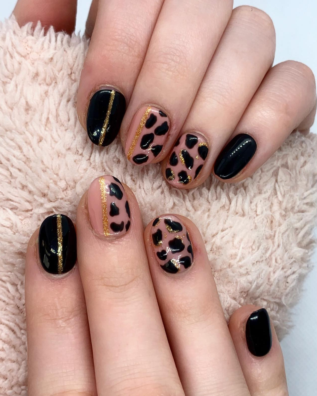 37 Short Round Fall Nails: Cute and Elegant Nail Designs to Try This ...