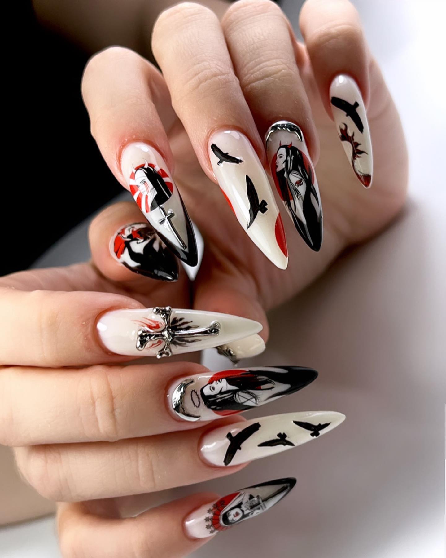 24 Spooky Halloween Nails: Creepy, Creative, and Perfect for Your Look ...
