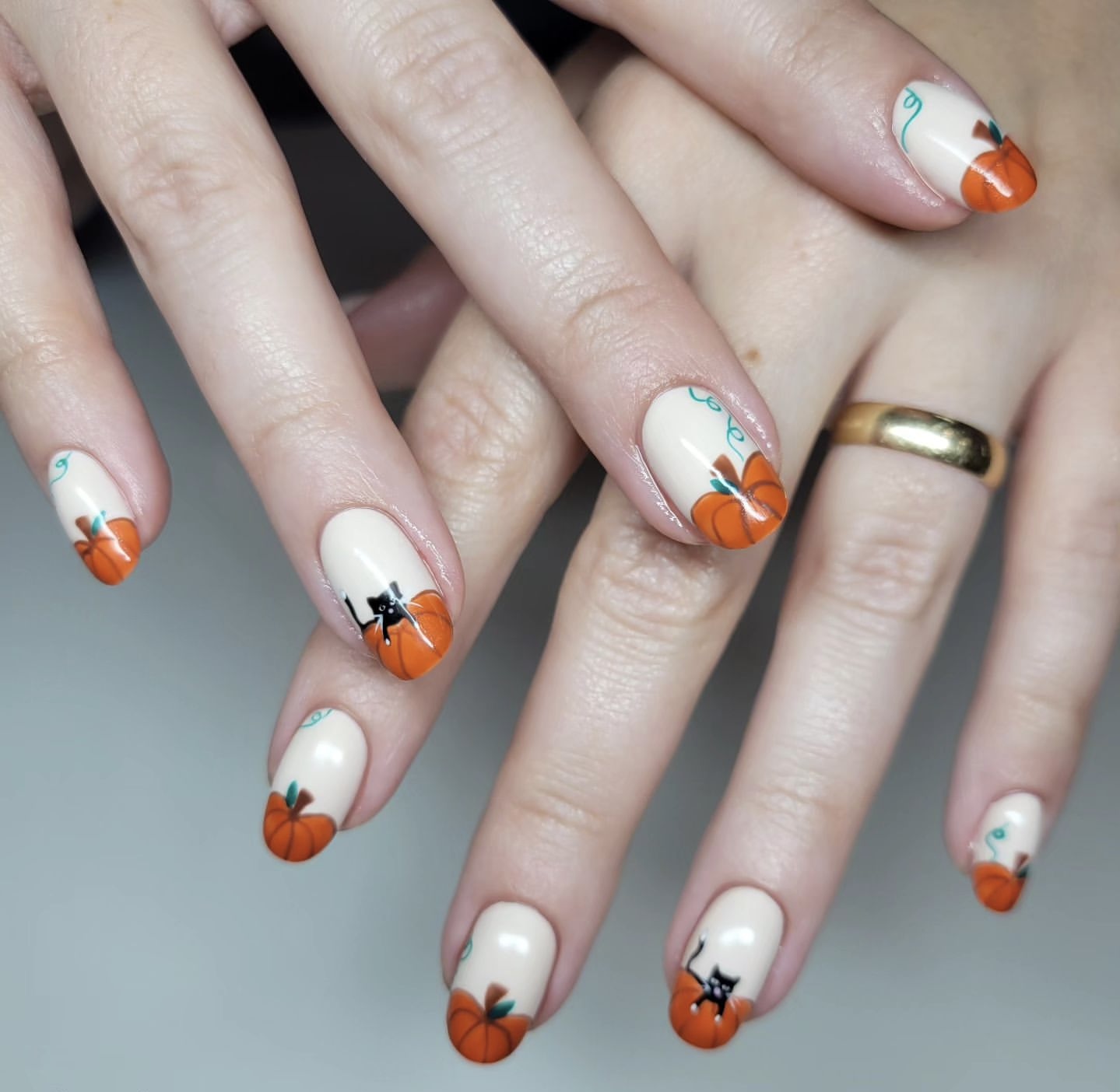 32 Fall Short Nails: Top Trends and Cute Ideas to Try This Autumn ...