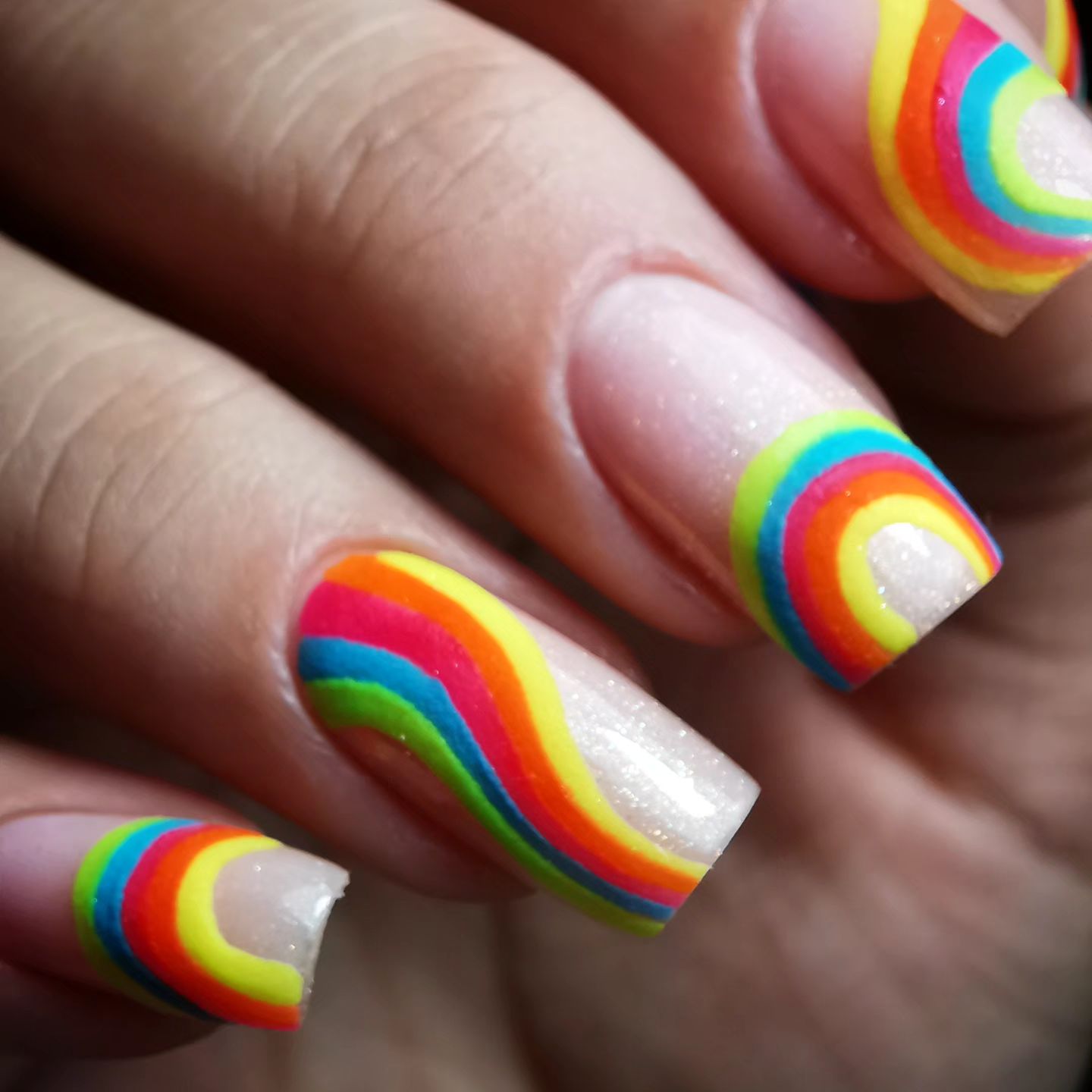 28 Stunning Fall Rainbow Nails 2024 Designs You Must Try This Autumn ...