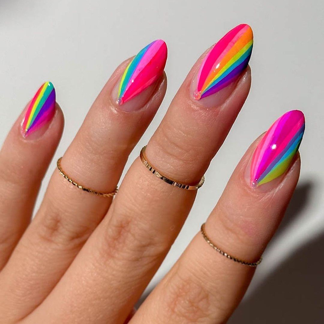 28 Stunning Fall Rainbow Nails 2024 Designs You Must Try This Autumn ...
