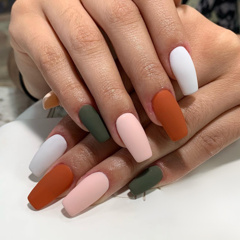 33 Matte Fall Nails 2024: Trendy Designs for a Stylish Autumn Look ...