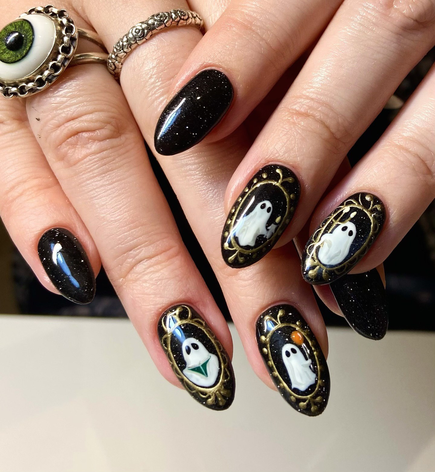 24 Spooky Halloween Nails: Creepy, Creative, and Perfect for Your Look ...