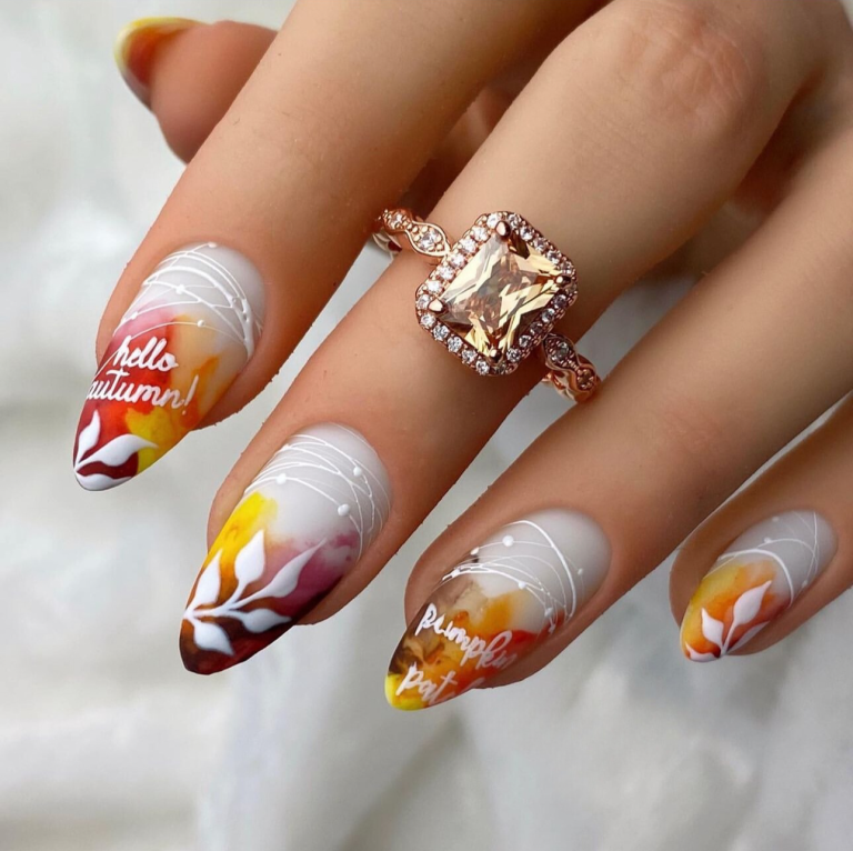 23 Nail Designs with a Fall Leaf Theme That Will Elevate Your Autumn ...