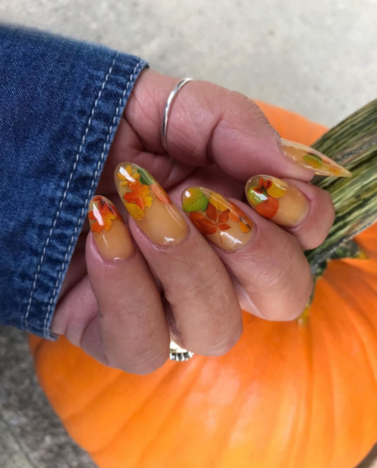 23 Nail Designs with a Fall Leaf Theme That Will Elevate Your Autumn ...