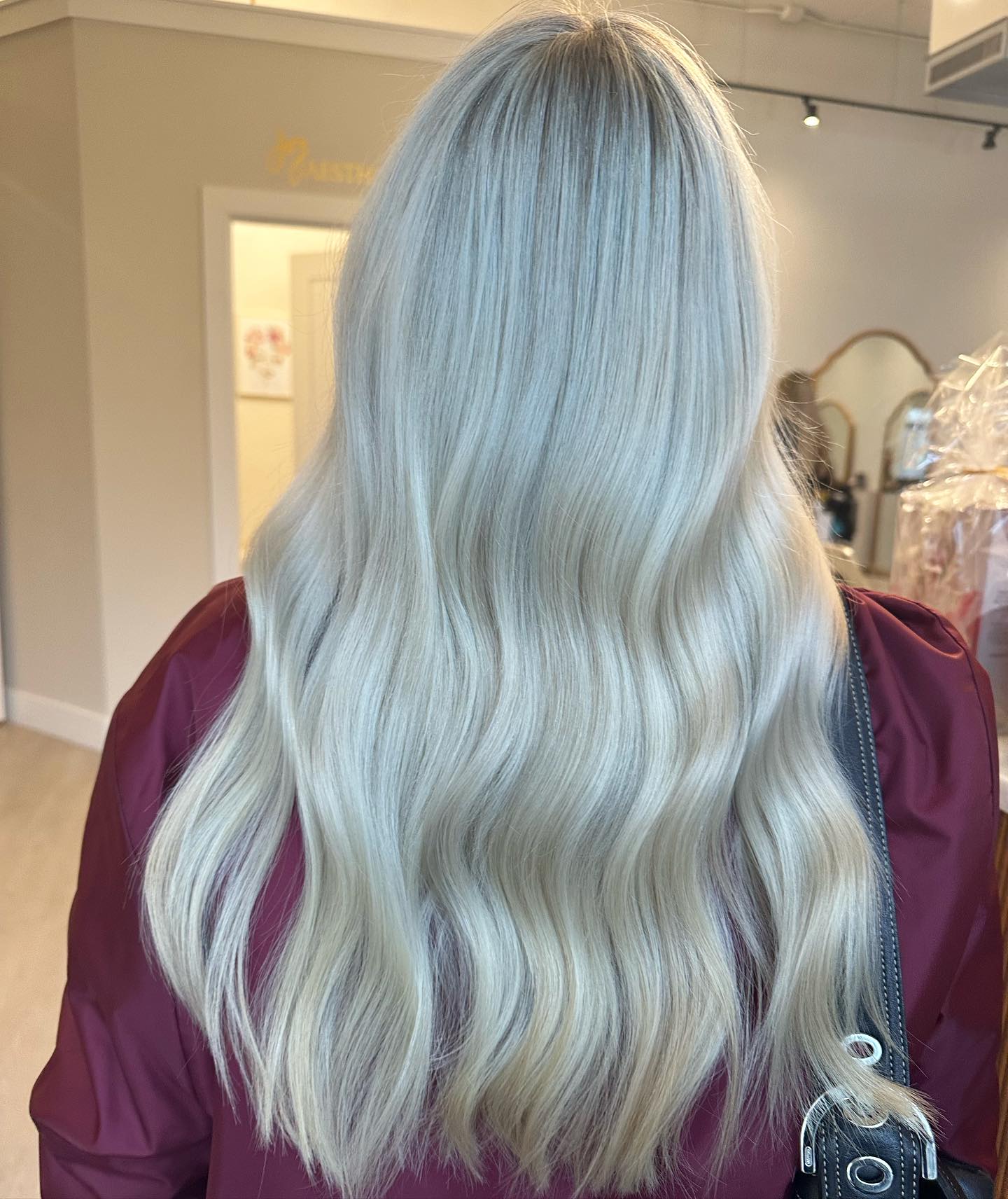 29 Winter Blonde Hair: Inspiring Ideas for the Cold Season - divagaze.com