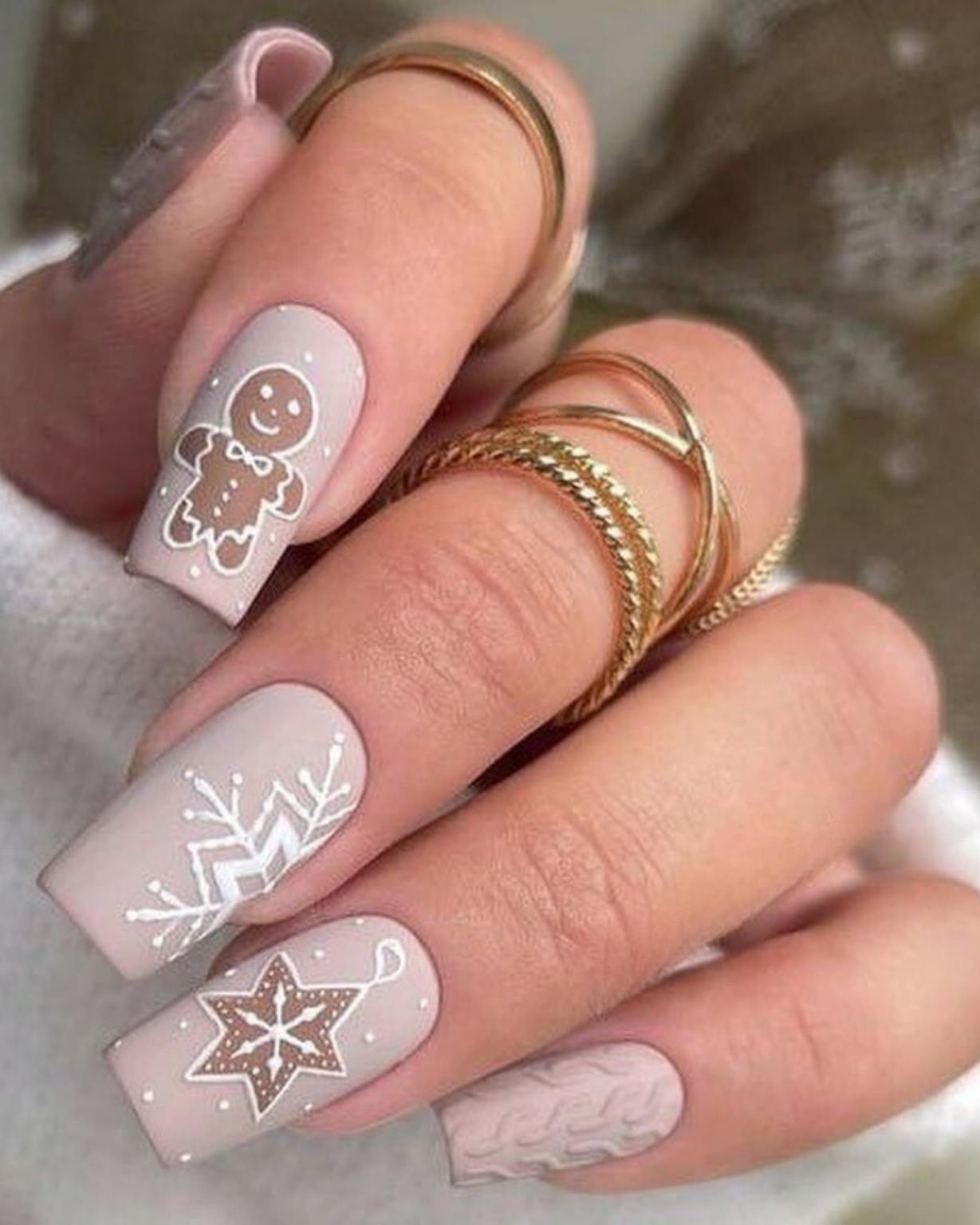 23 Winter Nails Square: Trendy Winter Nail Designs for a Festive and ...