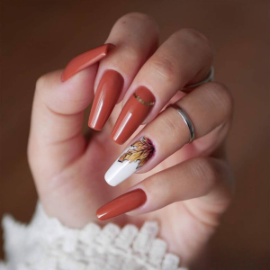 23 Nail Designs with a Fall Leaf Theme That Will Elevate Your Autumn ...