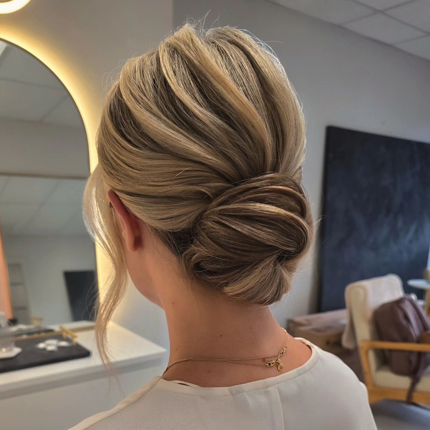 24 Stunning Winter Formal Hairstyles: Elegant Looks for Every Hair Type ...