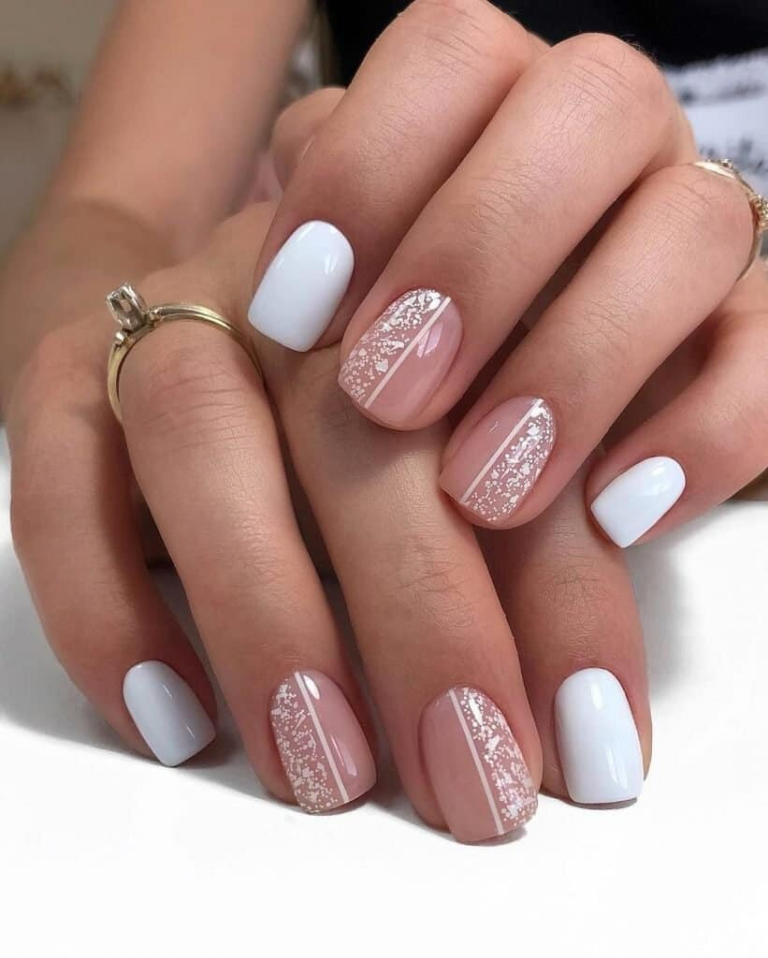 26 Short Winter Nails: Stylish Ideas from Classic to Fun Festive ...