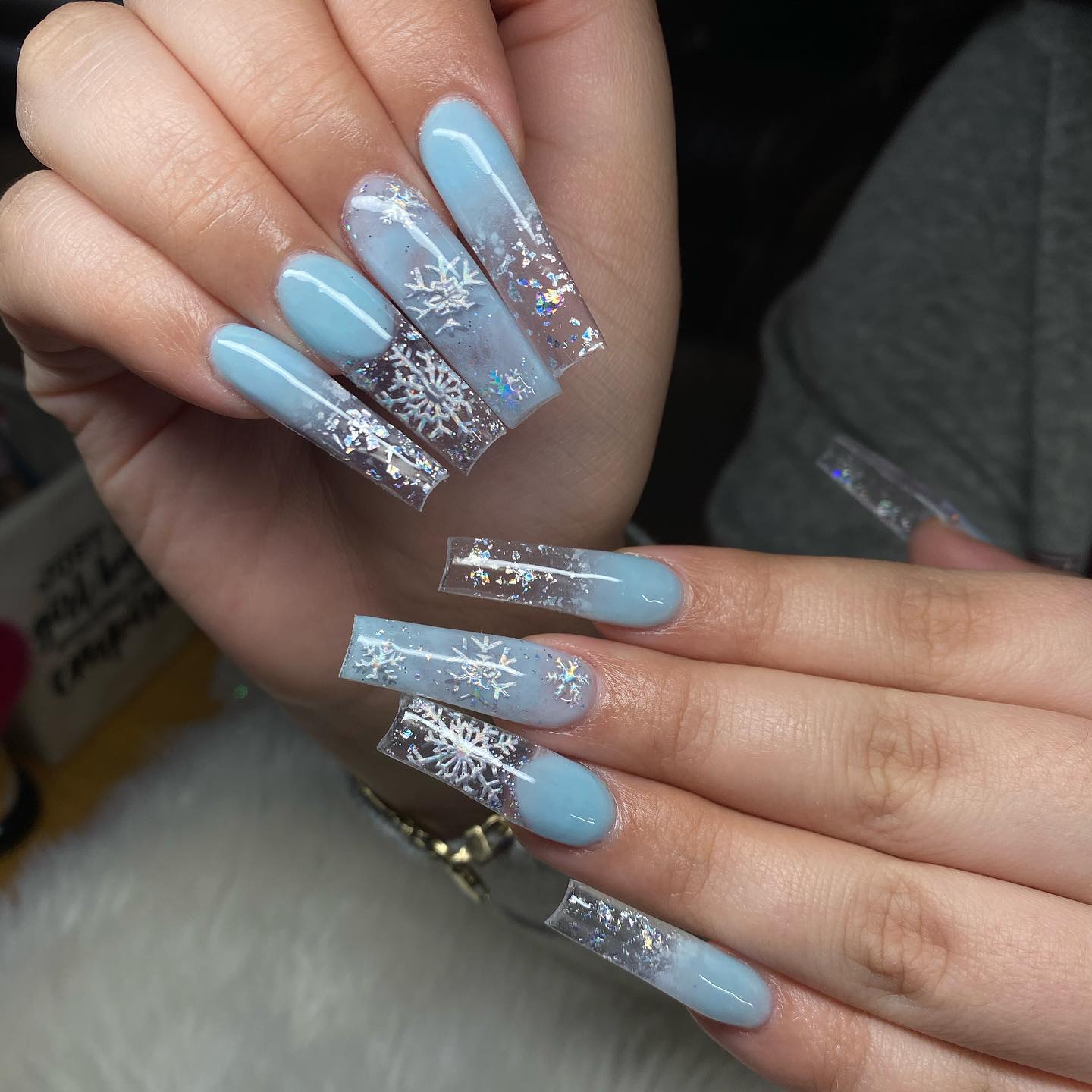 24 Winter Acrylic Nails Ideas for a Fun, Elegant, and Festive Look This ...