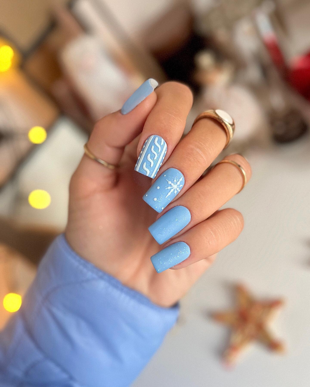 27 Blue Winter Nails for a Stylish Look: Glitter, Snowflakes, and ...