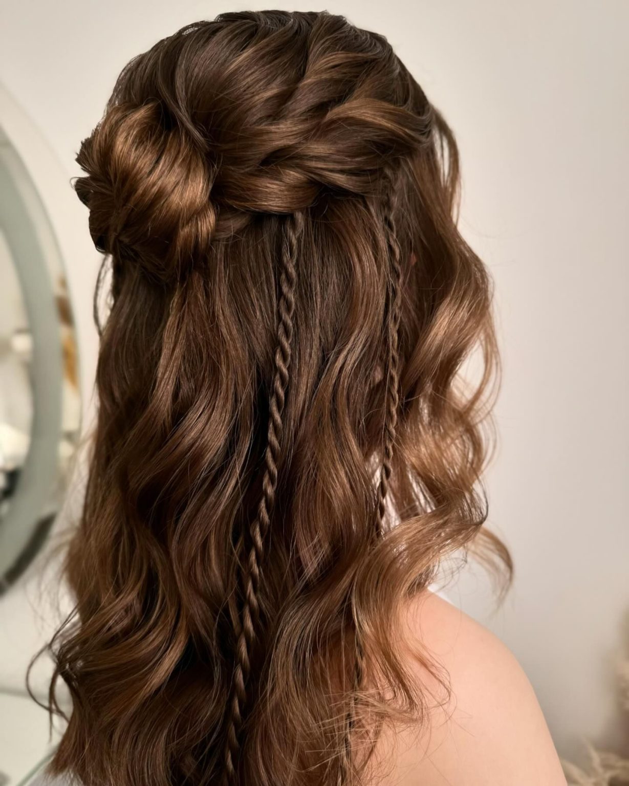 30 Hairstyles for Cold Weather: Cute, Easy, and Natural Looks to Keep ...