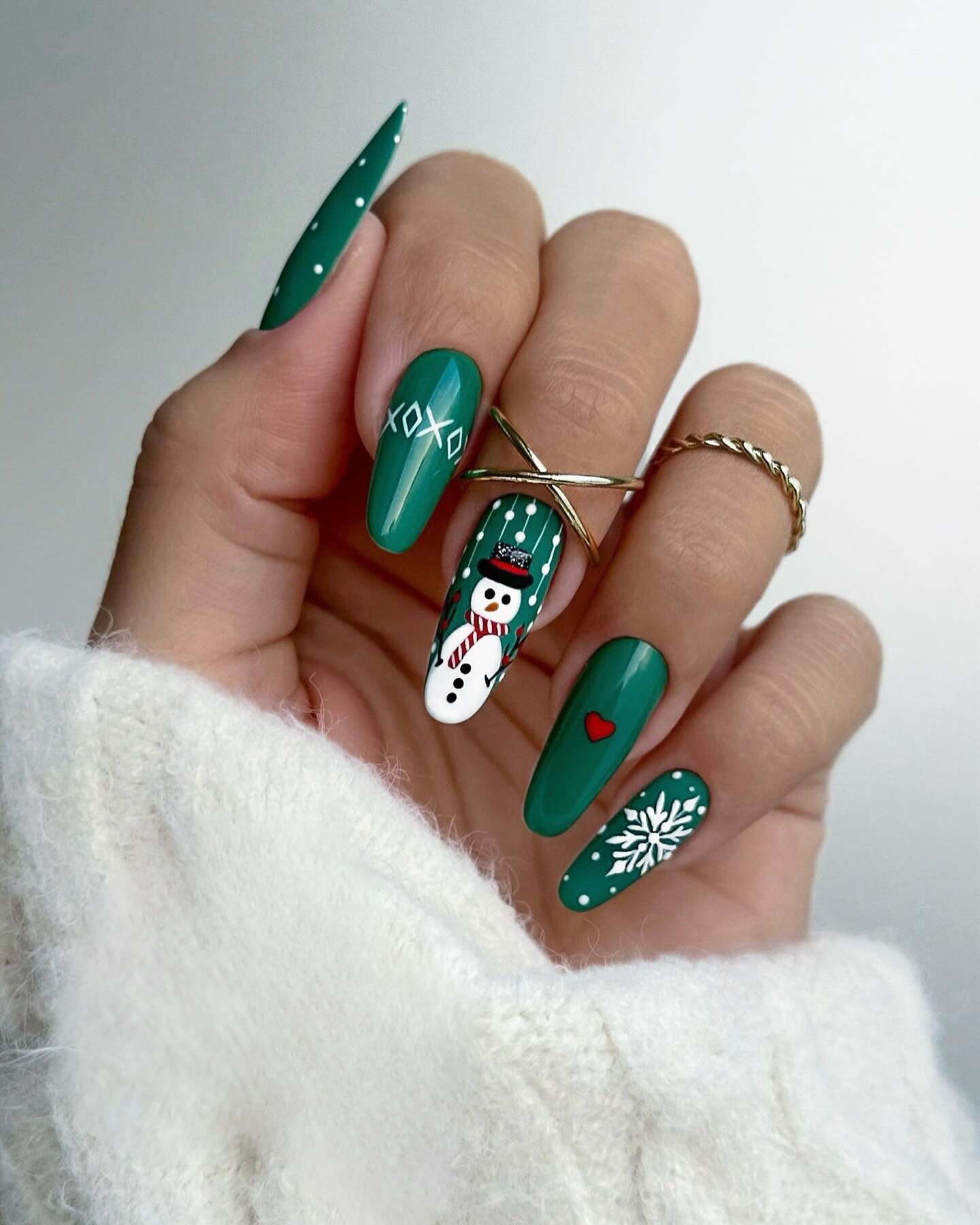 28 Winter Nails 2025 Trends: Must-Try Festive Designs to Make Your ...