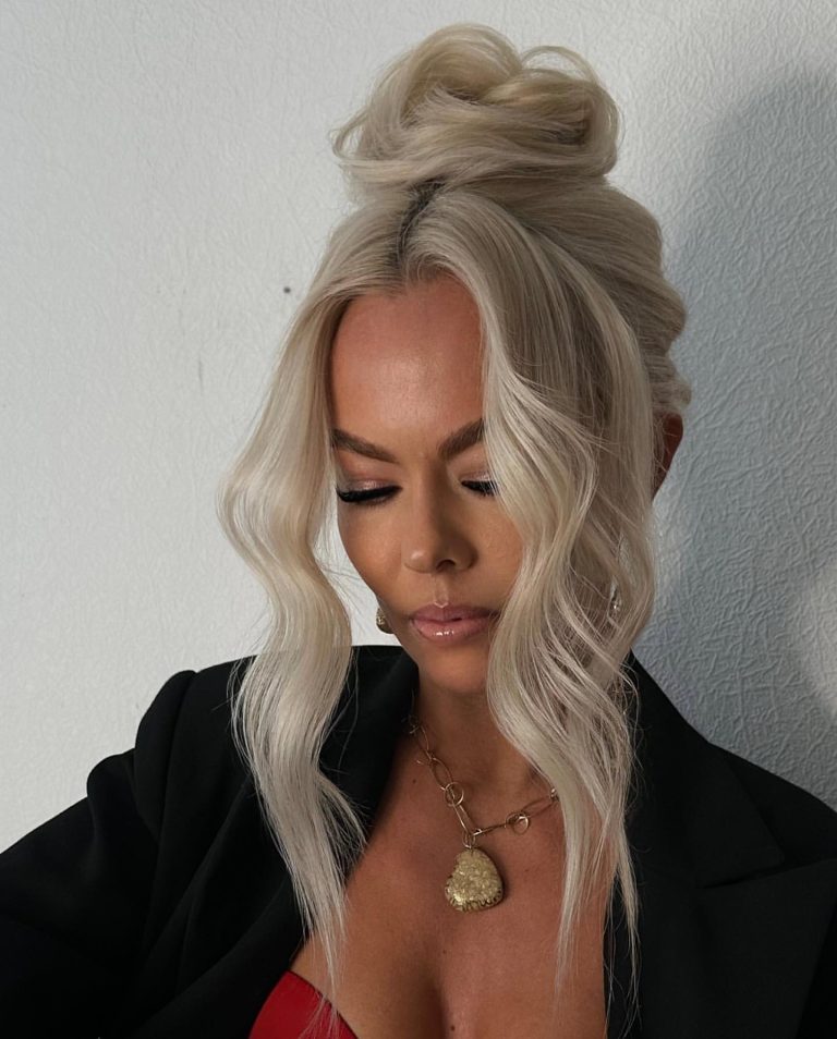 30 Hairstyles for Cold Weather: Cute, Easy, and Natural Looks to Keep ...