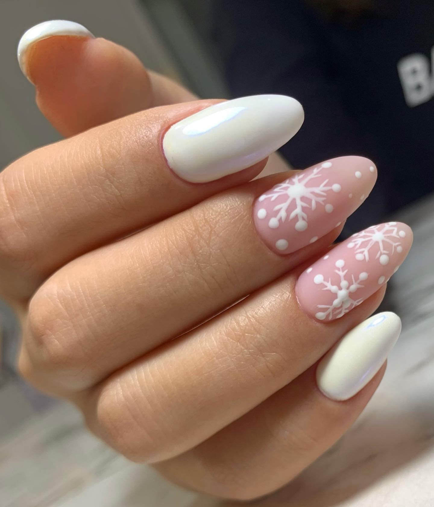 35 Cute Winter Nails Ideas to Keep Your Style Festive and Chic All ...