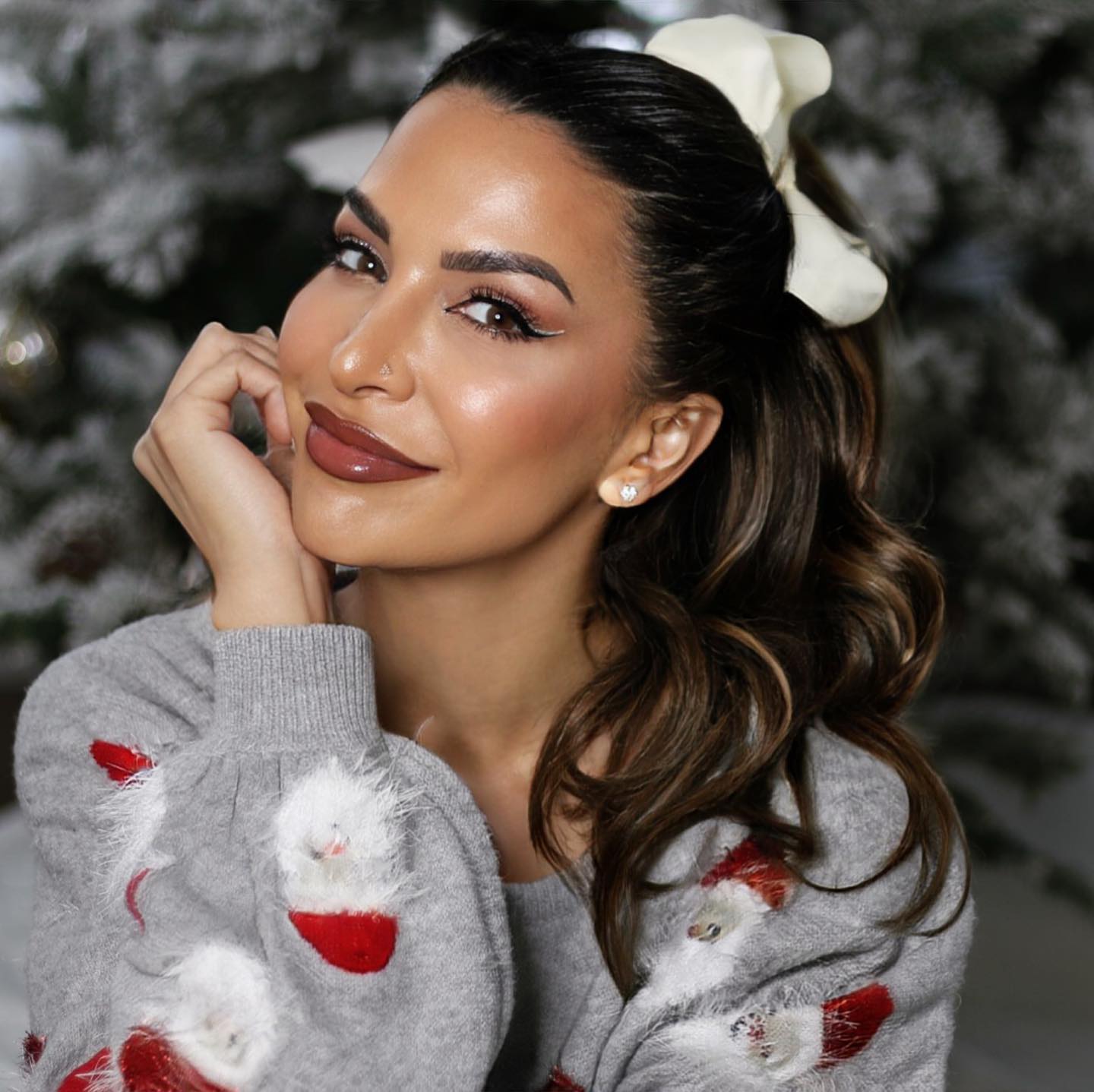 23 Christmas Hairstyles to Try This Year – Festive Looks for Every Hair ...