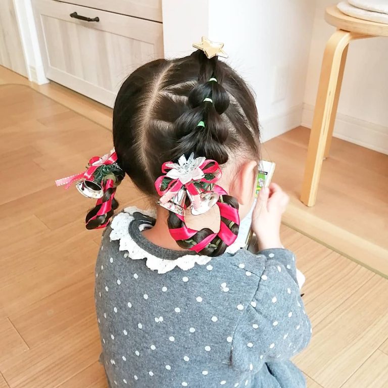 32 Cute Christmas Hairstyles for Kids: Easy Braids, Festive Buns, and ...