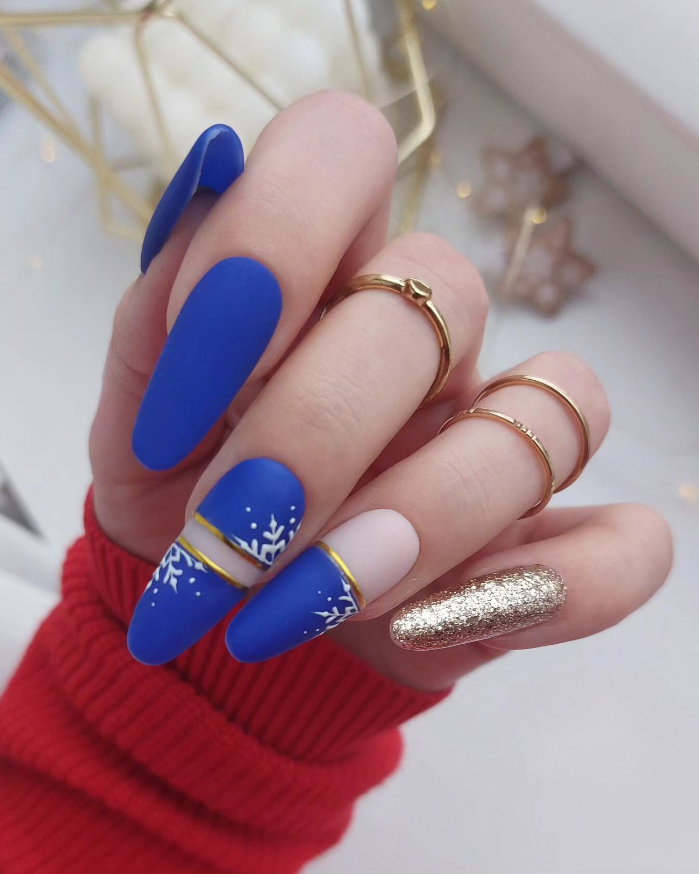 27 Blue Winter Nails for a Stylish Look: Glitter, Snowflakes, and ...