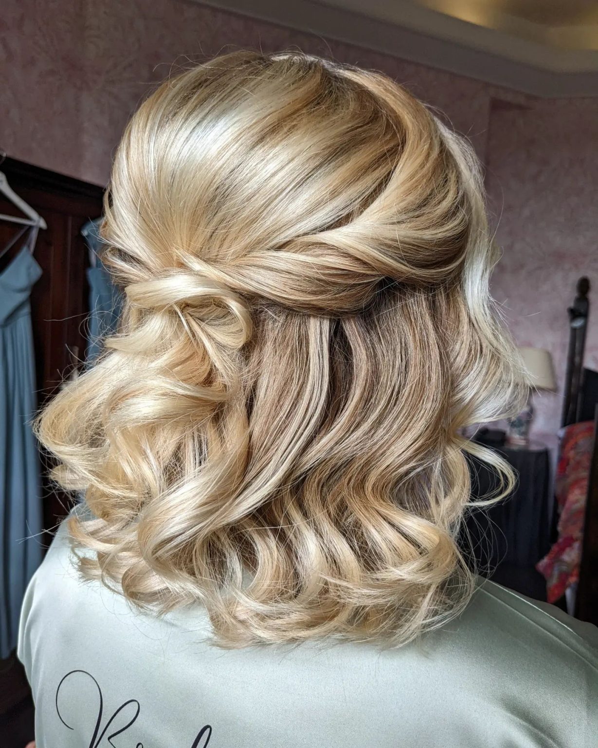 27 Short Winter Hairstyles to Try for a Fresh, Chic, and Effortless ...