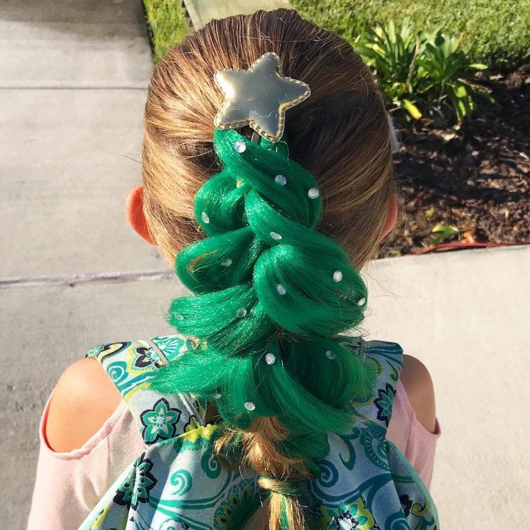 32 Cute Christmas Hairstyles for Kids: Easy Braids, Festive Buns, and ...