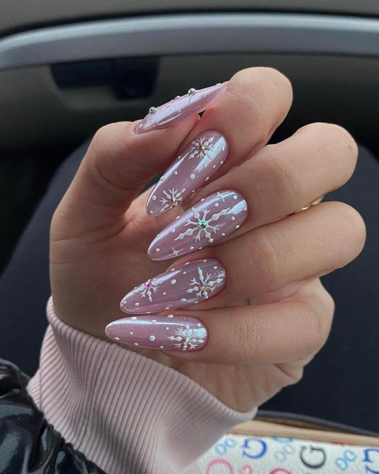 28 Winter Nails 2025 Trends: Must-Try Festive Designs to Make Your ...