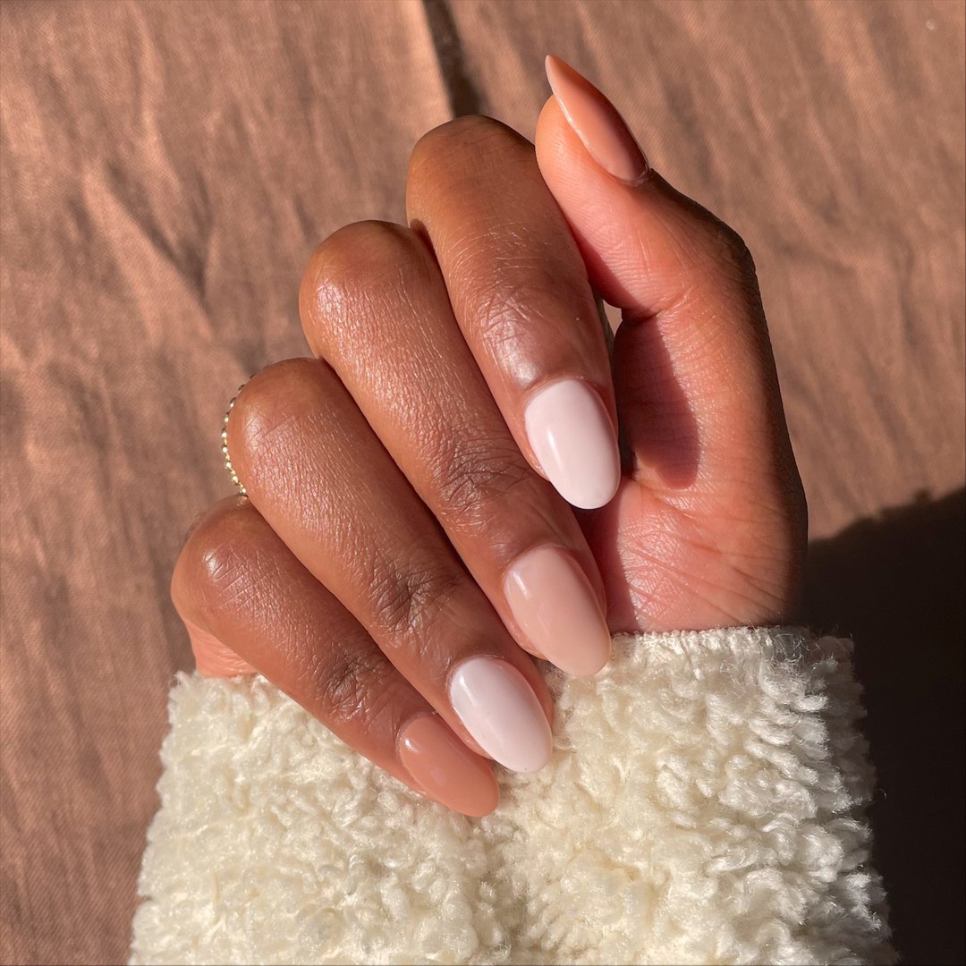 30 Neutral Winter Nails: Elegant and Trendy Ideas for a Chic Winter ...