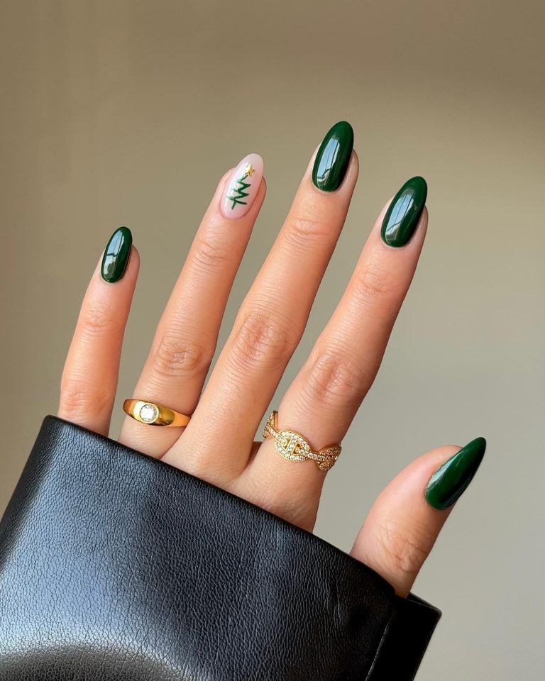 25 Green Winter Nails Ideas for 2025: Glamorous Designs to Embrace the ...