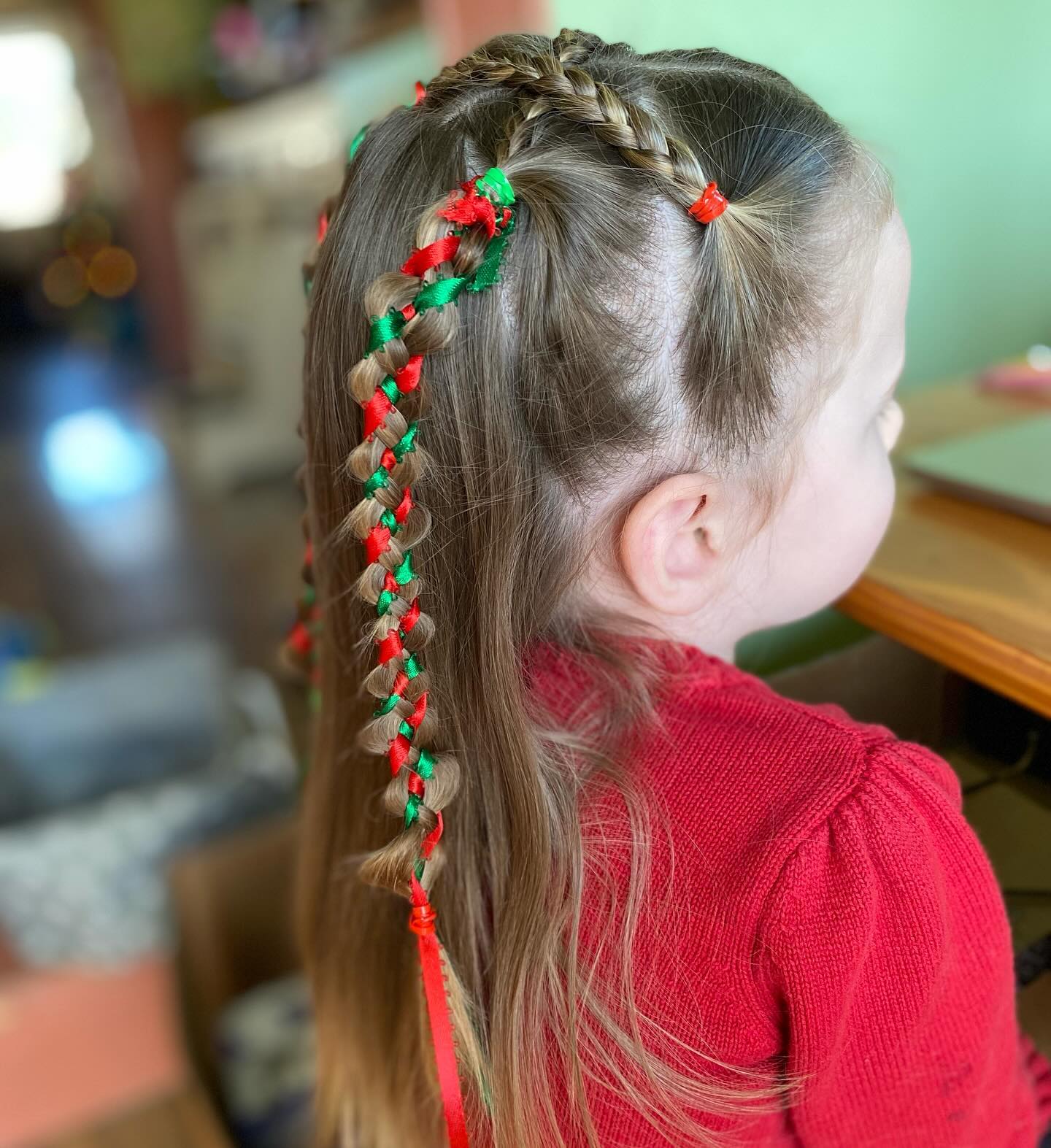 32 Cute Christmas Hairstyles for Kids: Easy Braids, Festive Buns, and ...