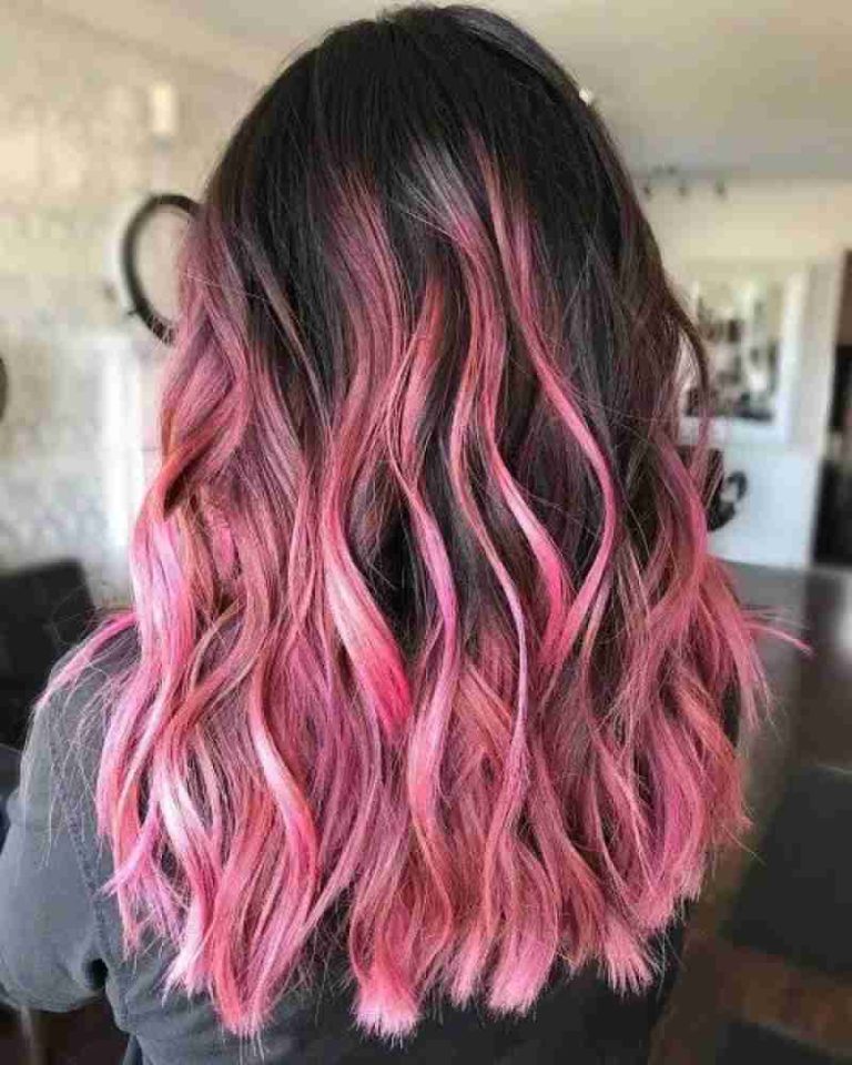 27 Christmas Hair Color Ideas: Festive Styles from Bold Highlights to ...