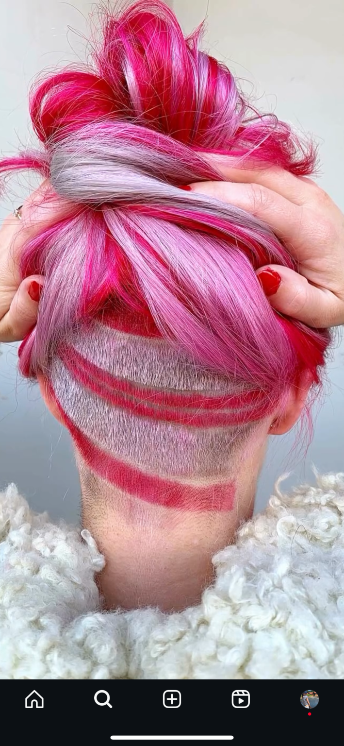 27 Christmas Hair Color Ideas: Festive Styles from Bold Highlights to ...