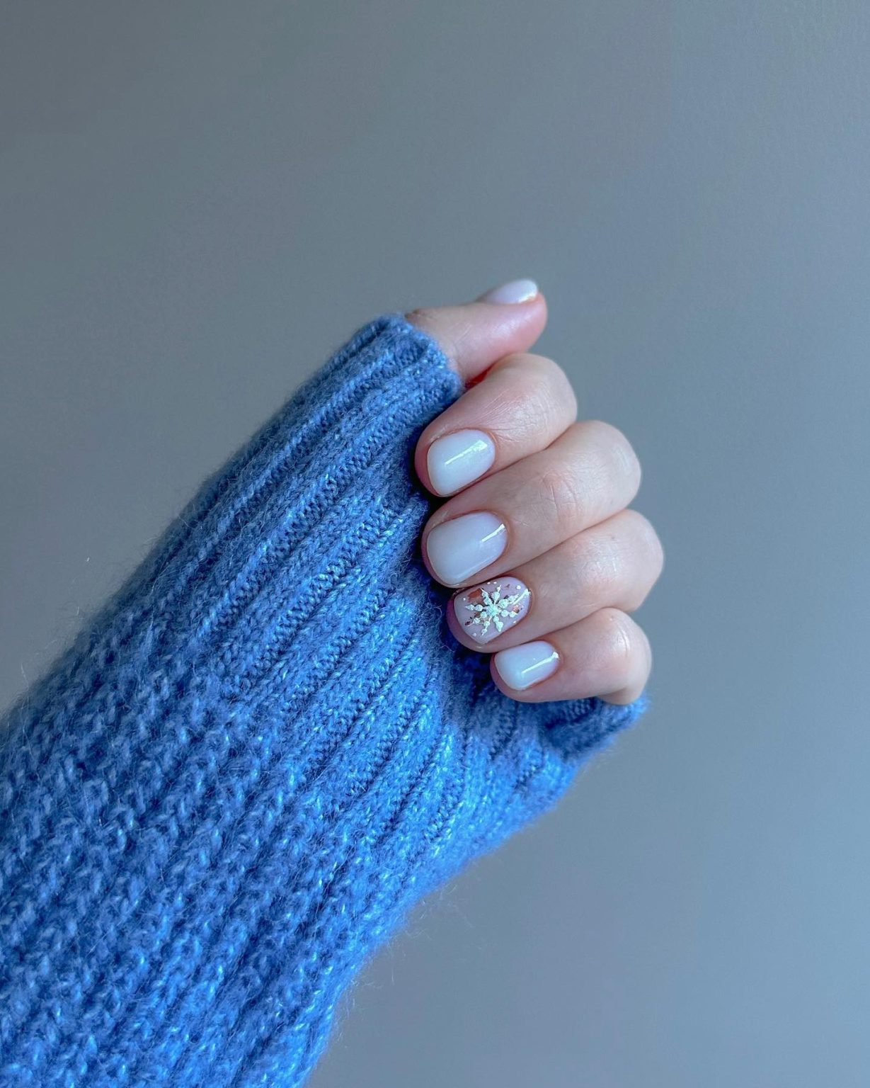 24 Simple Winter Nails Designs: Cute, Short, Acrylic, and Almond Ideas ...