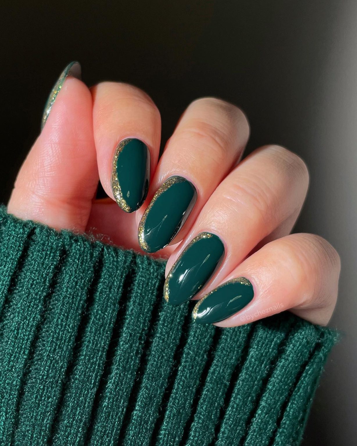 25 Green Winter Nails Ideas for 2025: Glamorous Designs to Embrace the ...