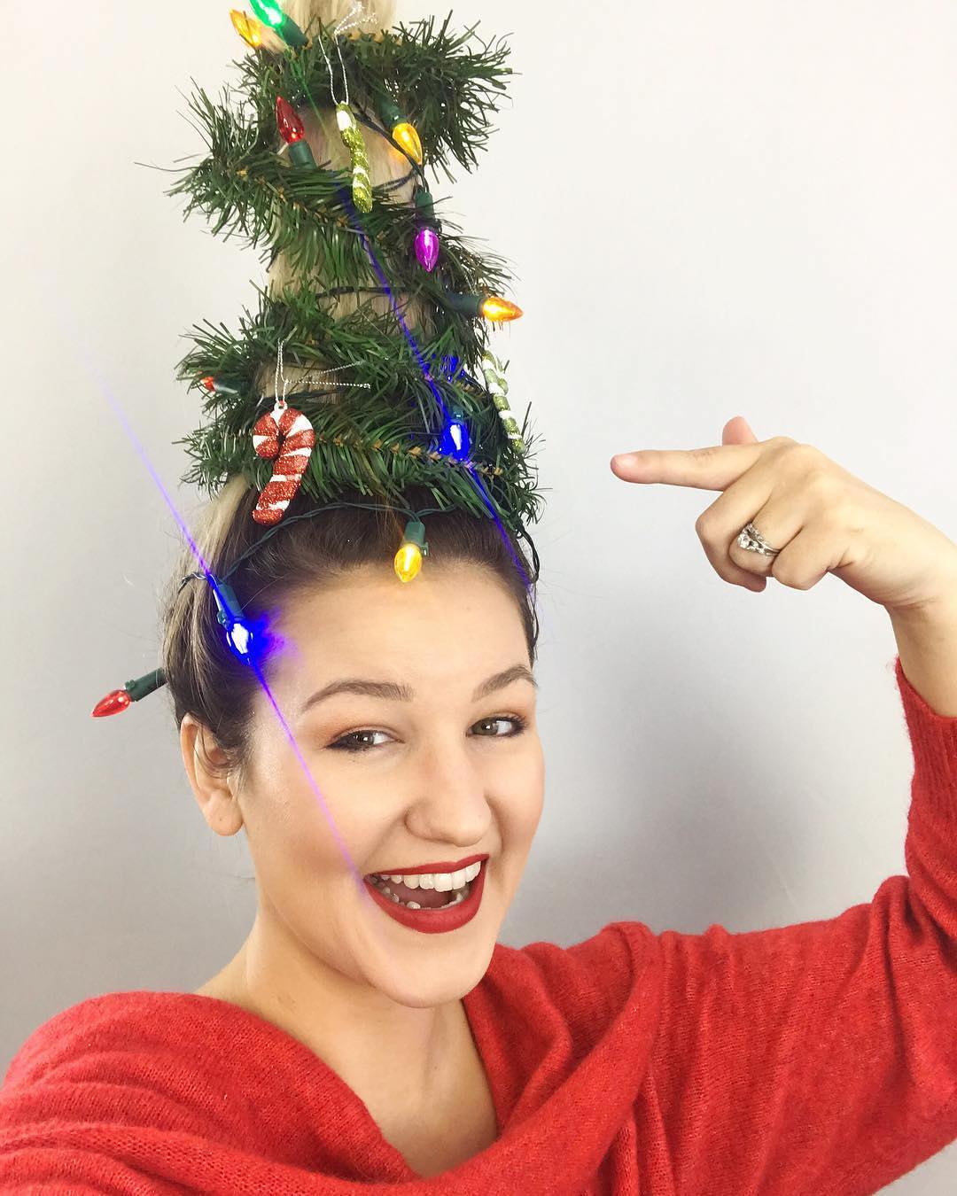 31 Crazy Christmas Hairstyles: Fun, Bold Ideas for Women and Kids to ...
